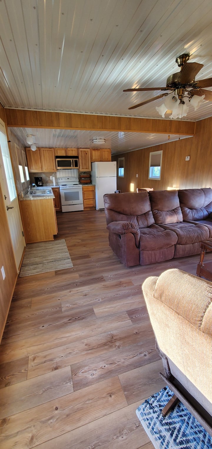 Whiskey Creek Retreat - Boulder, MT