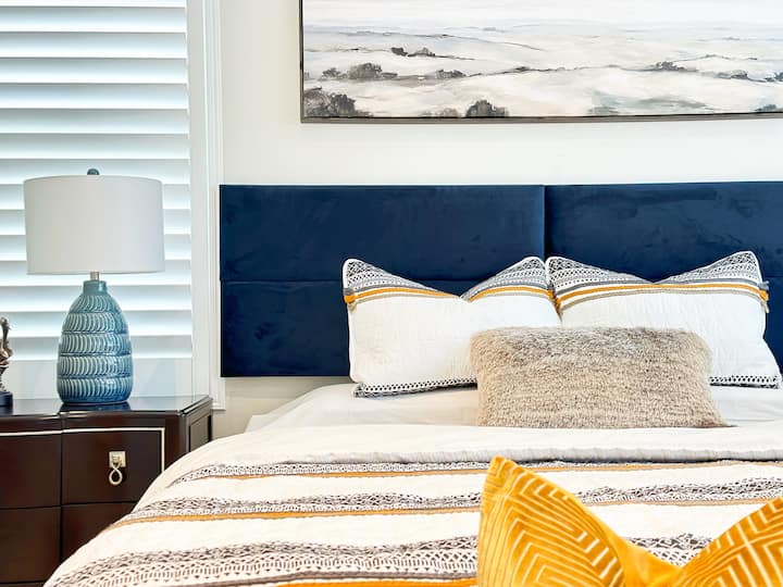 Large 4b&4b Villa Eastwood Irvine - Irvine, CA