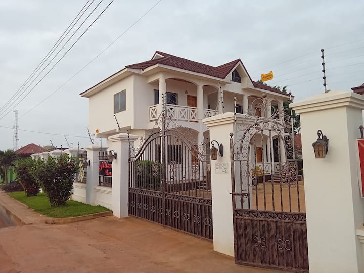 Milano Inn - Kumasi
