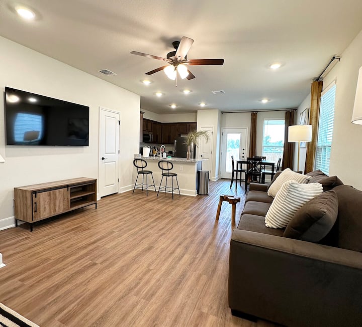Alamo Rustic Villa - San Antonio, TX