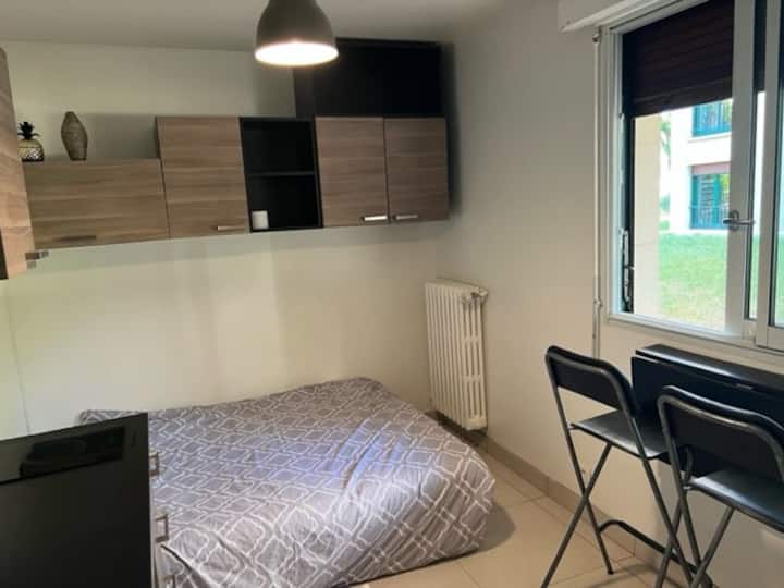 Studio Proche Gare Sncf / Paris - Saint-Cloud