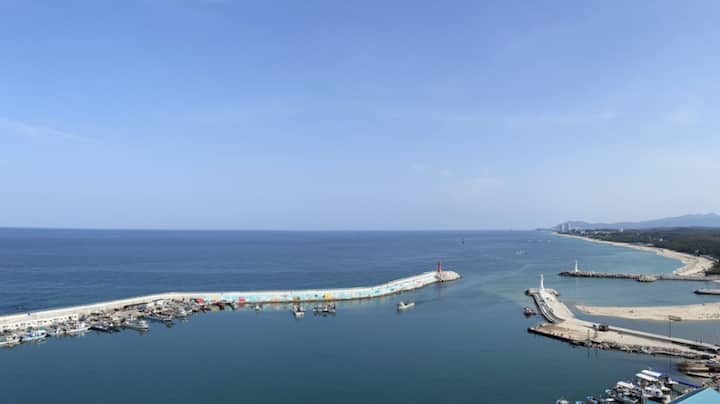 The 강릉 Ocean Stay  #와이드오션뷰# 넷플릭스 #3룸 - Gangneung-si