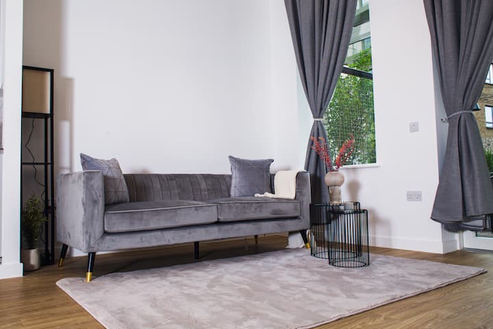 Stylish Home In Vibrant Barking - Barking