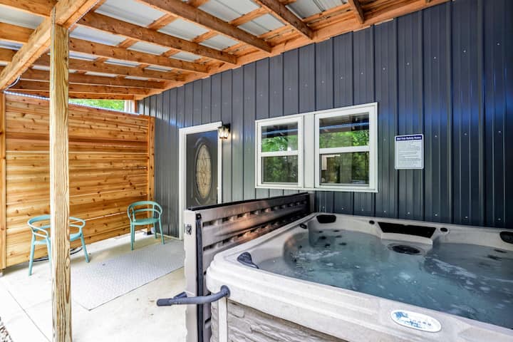 Gentle Breeze Cabins: The Silver Birch - Hocking County, OH