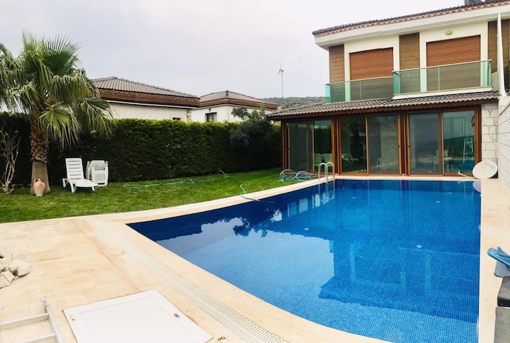 Villa Maral; ÇEşme Reisdere’de ÖZel Havuzlu Villa - Ildır