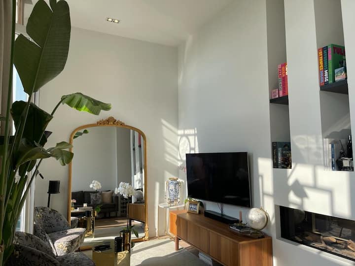 2-bedroom Condo With View Of Amstel River - Amsterdam