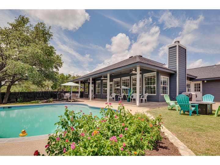 Dripping Springs Poolside Escape - Dripping Springs, TX