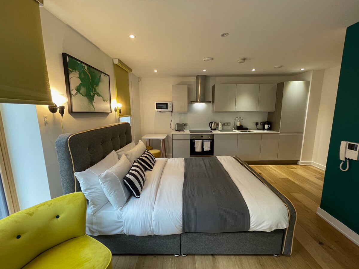 Studio Apartment 2 people @ MCR City Centre - Condominiums for Rent in ...
