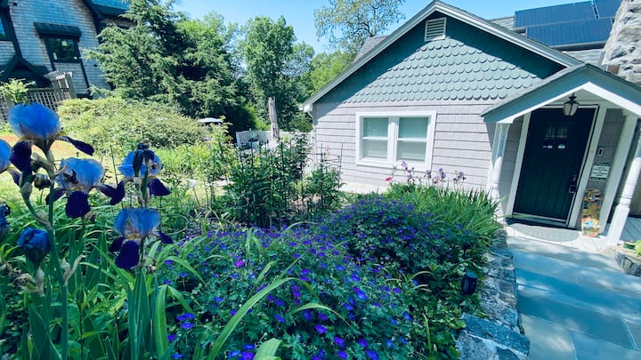 Casa Mio On Candlewood Isle - Brookfield, CT