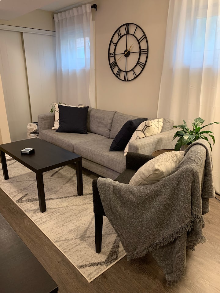 Private Suite In Prime Location - Mississauga