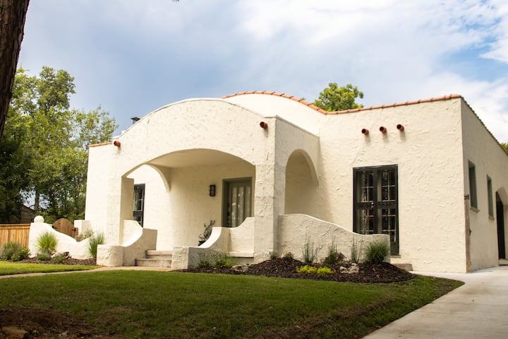 The Hacienda By Historic Braden Park/3br/evcharger - Tulsa, OK