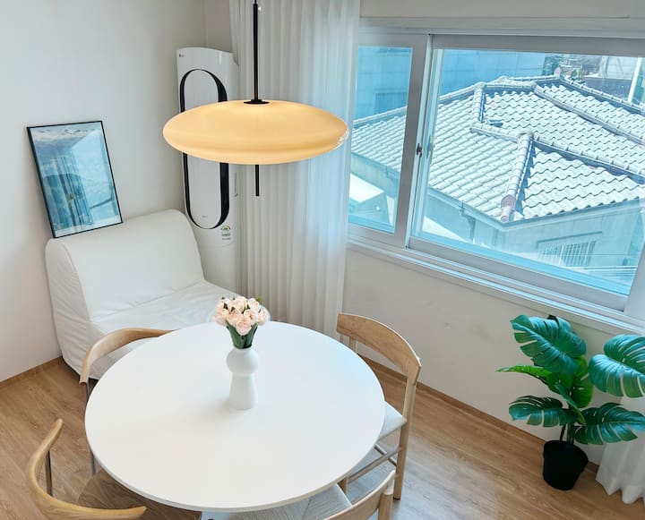 3 Mins To Hongdae/ 3 Rooms/ View 2f [Moodhaus] - Seoul