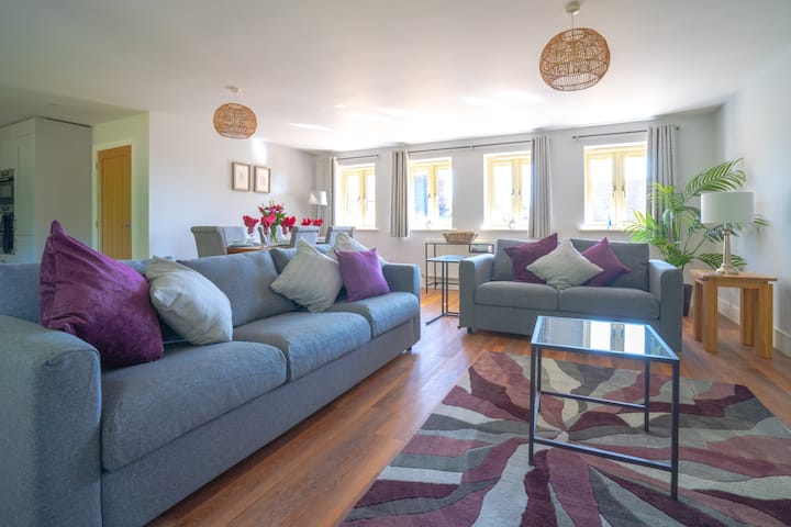 The Stables - Stylish Cottage | Hot Tub | Parking - Chipping Campden