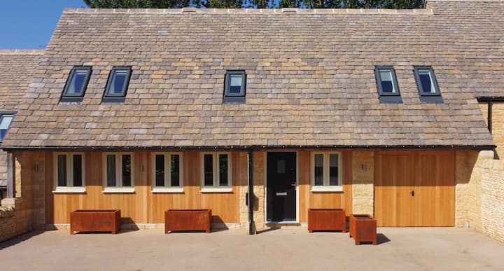 The Stables - Stylish Cottage | Hot Tub | Parking - Chipping Campden