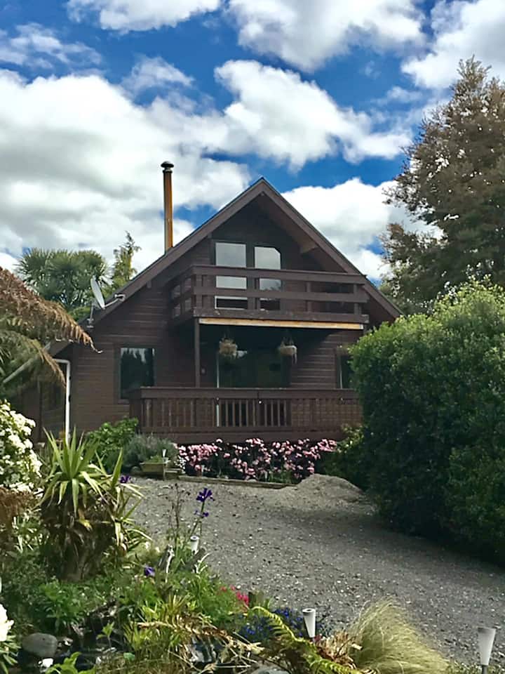 Dakune Chill - "The Chalet" With Outside Spa Pool! - Mount Ruapehu