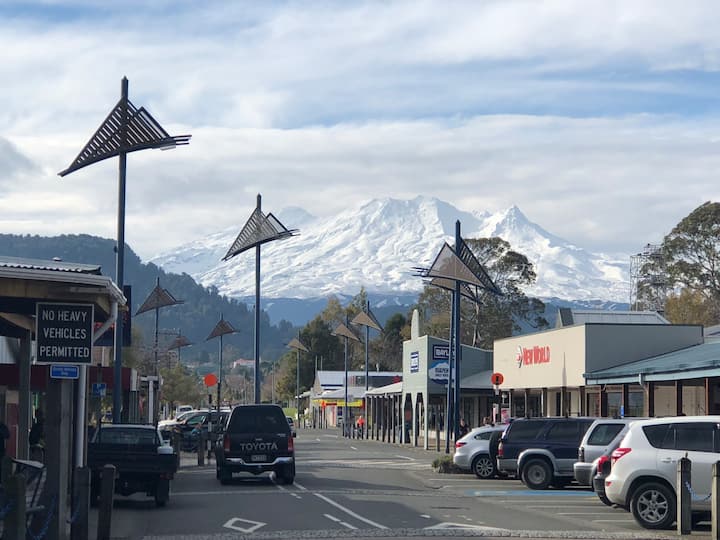 Dakune Chill - "The Chalet" With Outside Spa Pool! - Mount Ruapehu