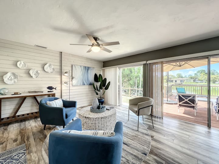Relaxing Vacation Home On Water - Sarasota, FL