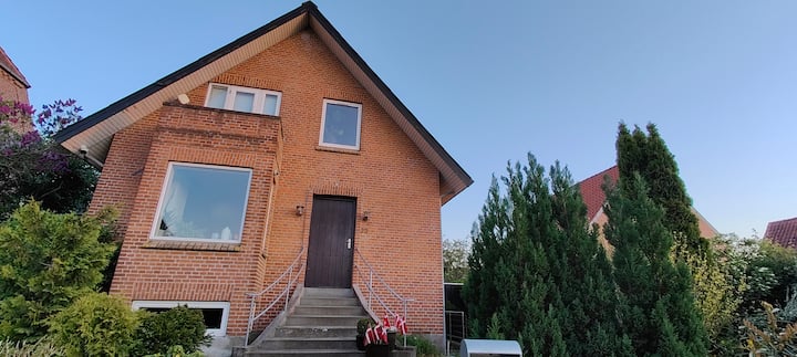 Klassisk Bynær Villa Tæt På Aarhus City - Aarhus