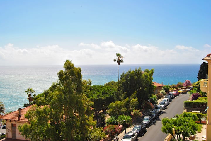 Imperia Parasio Meerblickbalkon Klima 500m Strand - Imperia