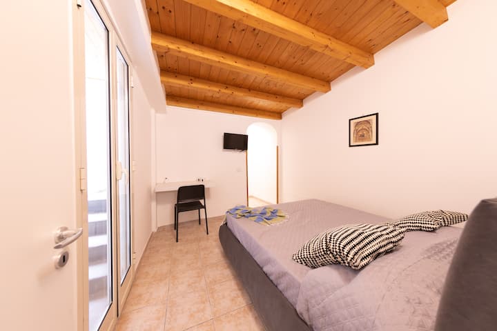 Carrettieri 9 Apartment - Чефалу
