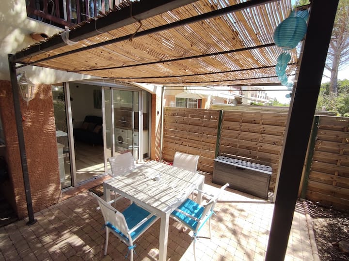 Studio Pour 4 Avec Plages, Jardin / Spa - Bouches-du-Rhône