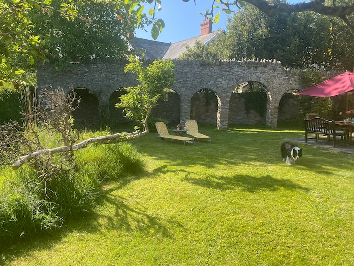 Lovely Quiet Village House, Set Within Own Grounds - Royaume-Uni