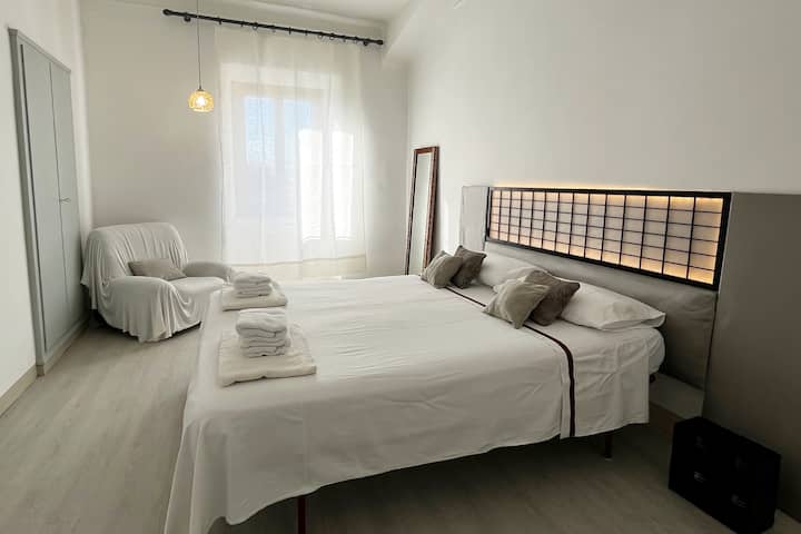 Aquarium View Rome Center Top Floor Apartment - Monti