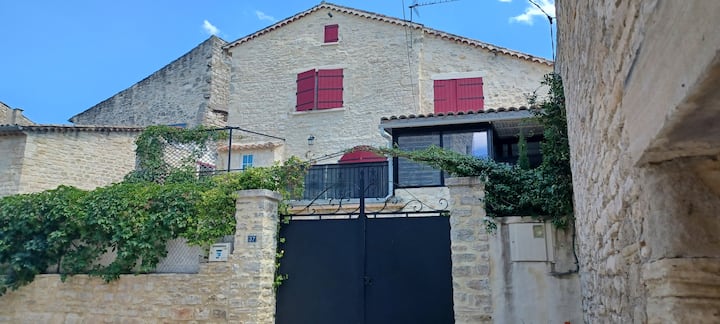 Studio Avec Cour Au Coeur Du Village De Barjac - Barjac