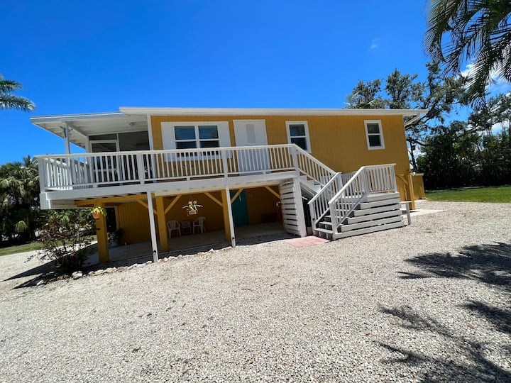 Offshore Oasis Cottage - Fort Myers Beach, FL