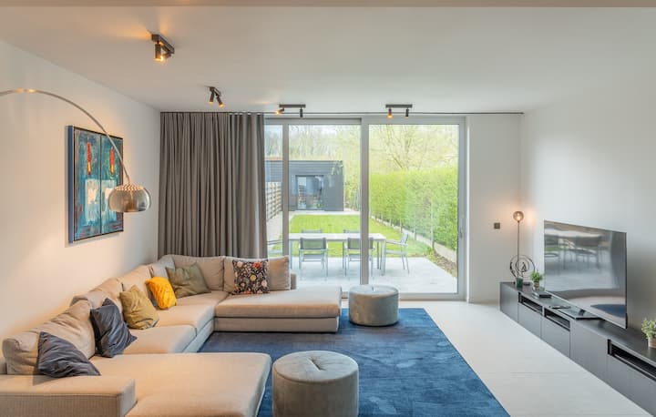 Modern & Spacious House - Waregem