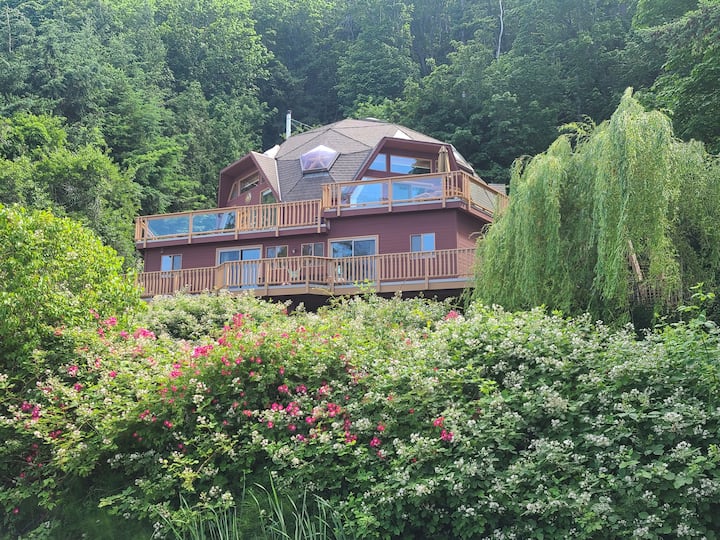 The Sweet Suite At The Dolls' Dome-ane - Bellingham, WA