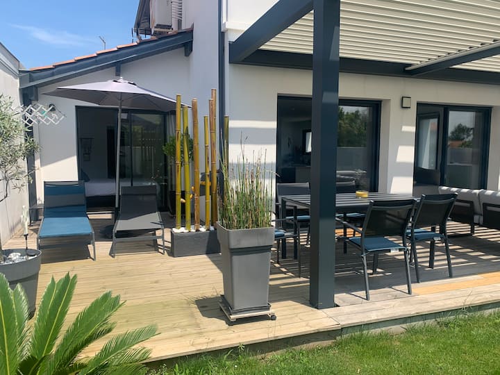 Maison Baignée De Soleil, Climatisée
Avec Piscine - Anglet