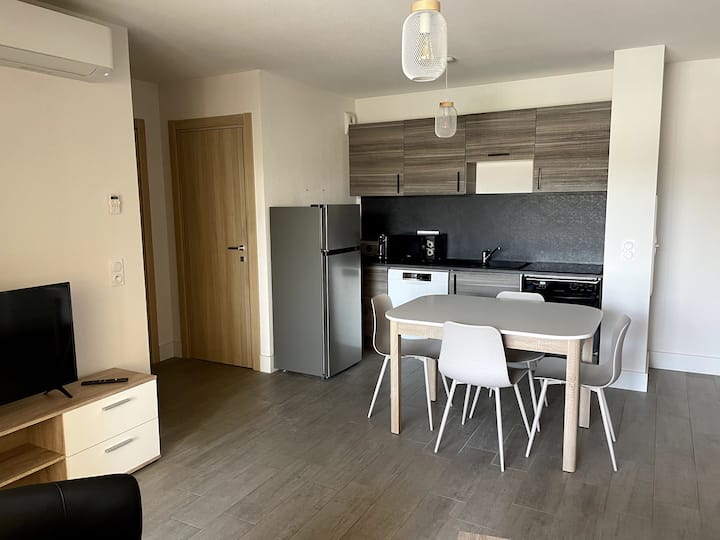 Très Beau T2 Idéalement Situé. - Bastia