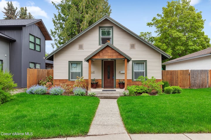 Downtown Coeur D Alene: Private Backyard/garage - Coeur d'Alene, ID