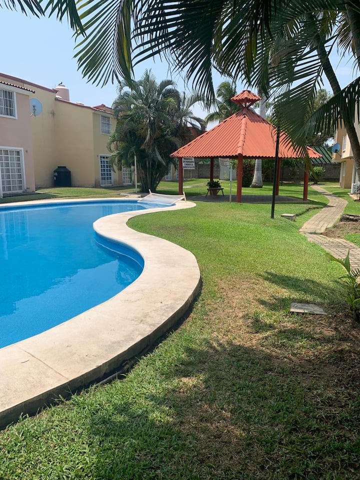 Bonita Casa Con Alberca - Zihuatanejo