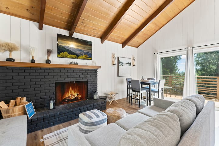 The Cozy Cabin - Lake Arrowhead, CA