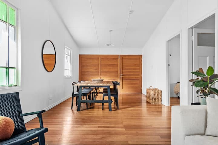 Inside Out! ~ 3 Bed House ~ Toowong - Brisbane