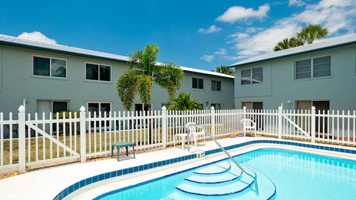 Waterfront Beach Condo 5 Min To Ami + Boat Dock - Bradenton, FL