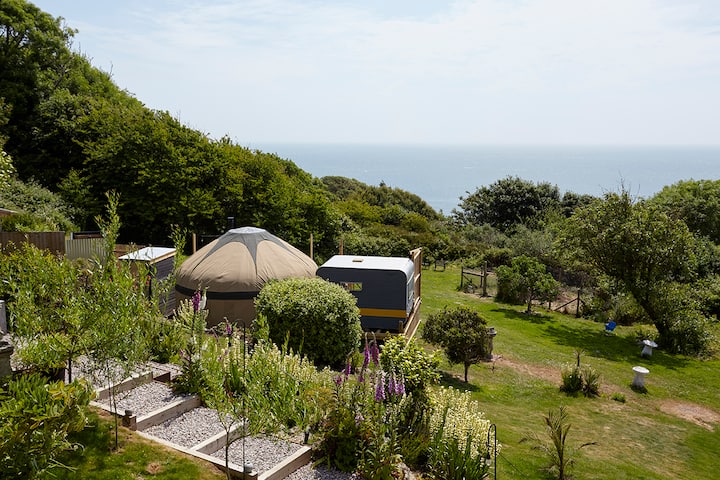 Puckaster Cove Garden Yurt With Stunning Sea Views - Isle of Wight