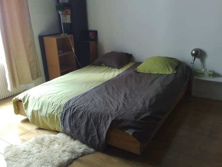 Une Chambre Chez L'habitant - Lire Ci-dessous - Paris