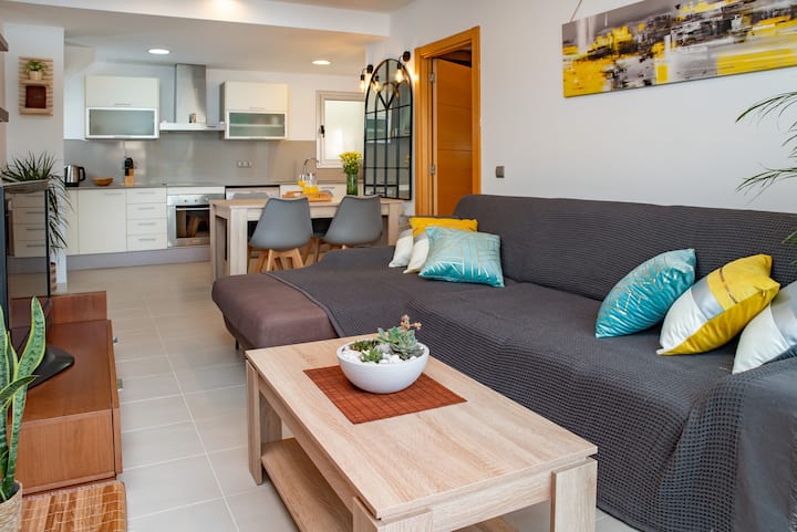 Beachside Bliss: Barcelona Gem - Malgrat de Mar