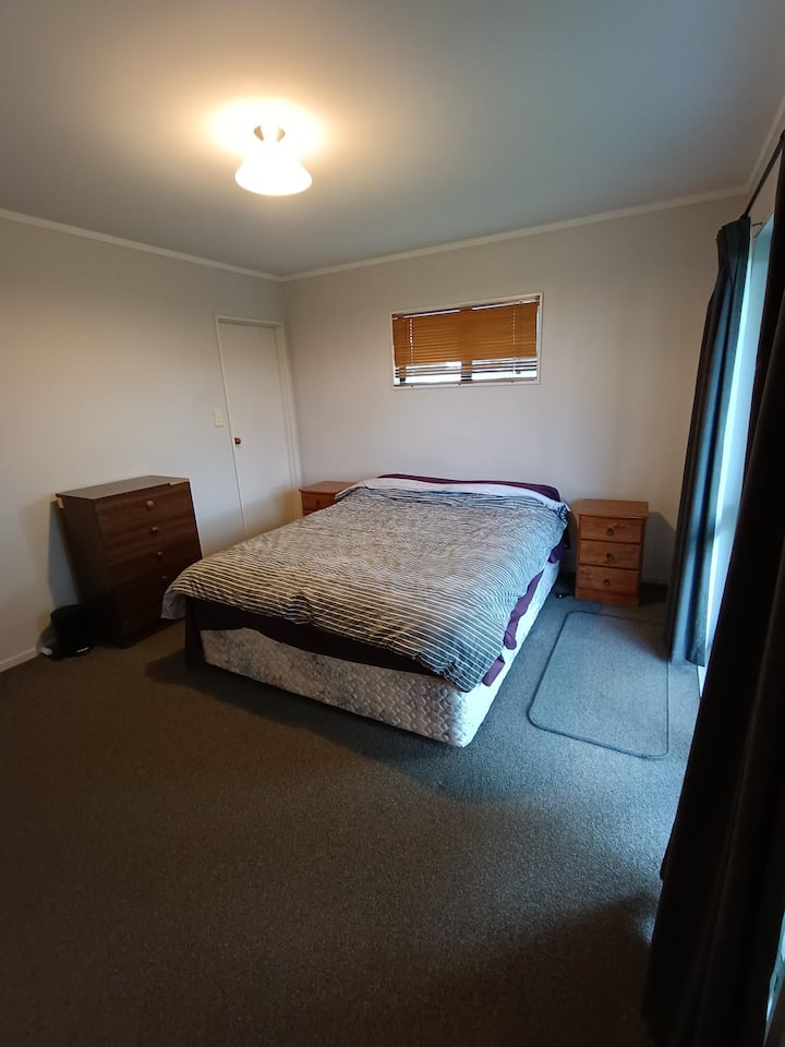 Spacious Room - Palmerston North