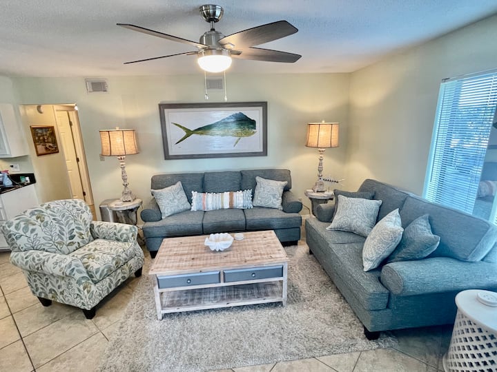 2br 2ba Gulf Front Condo 1st Floor Near Hangout - Gulf Shores, AL