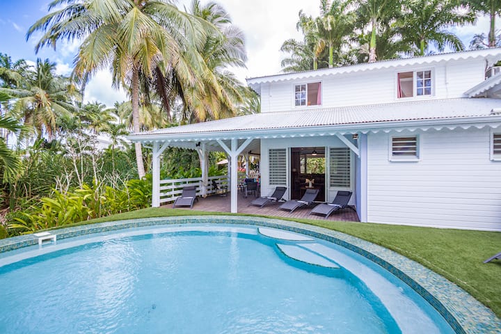Villa Avec Piscine Privée à 5 Minutes De La Plage! - Guadeloupe