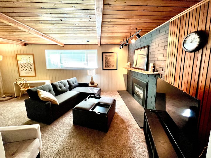Spacious Family Home W/hot Tub, Fire Pit, Gas Fp - Edmonds, WA