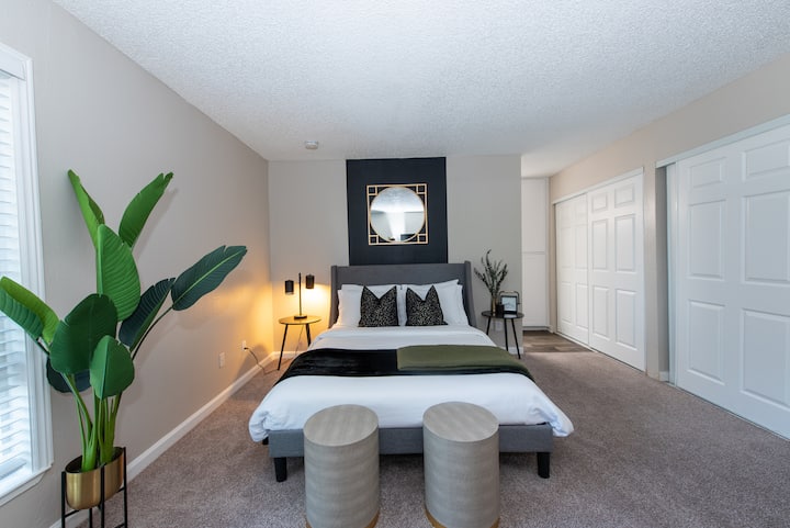 Resort-style Designer 3bd/ Amazing Amenties - Sacramento, CA