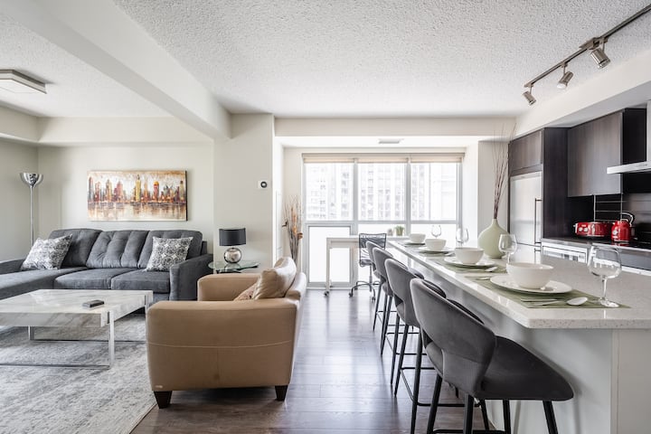 Premium 2br Executive Condo • Luxury Stay• Parking - Toronto