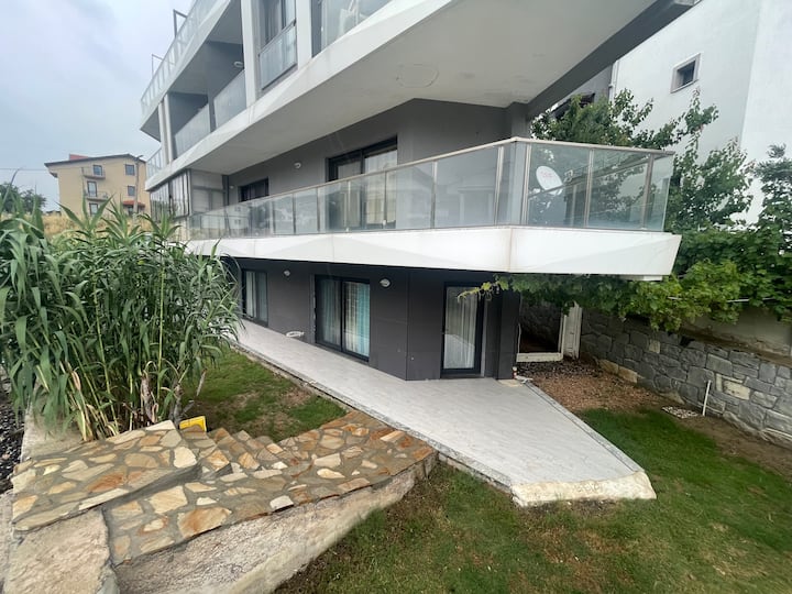 Karaburun Kuyucak Bahçeli Dubleks Yazlık Evi - Karaburun