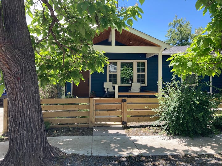 Blue Charm In Central Boulder - Boulder, CO