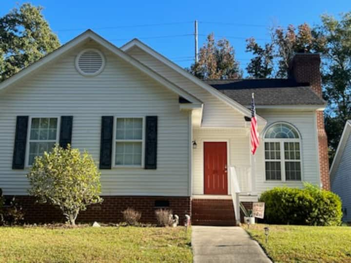 Cozy Home By Downtown Columbia Ft. Jackson, Usc - Columbia, SC